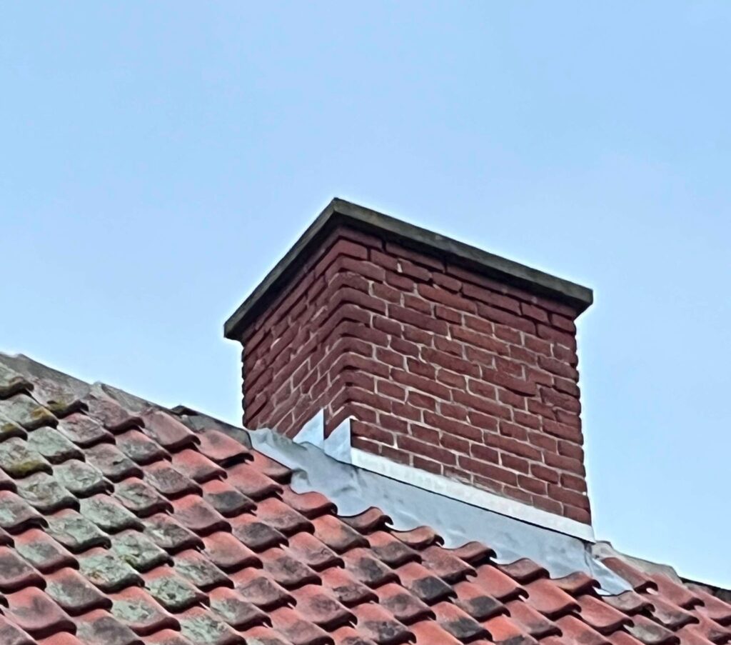 Inddækning af skorsten uden Stillads → Klatreteknik ApS